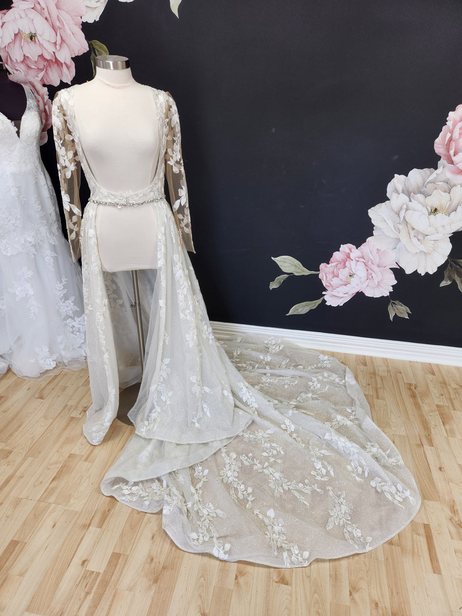 Save on Bridal Gowns: Ready-to-Wed Dresses | Sample Gowns – Ready To ...